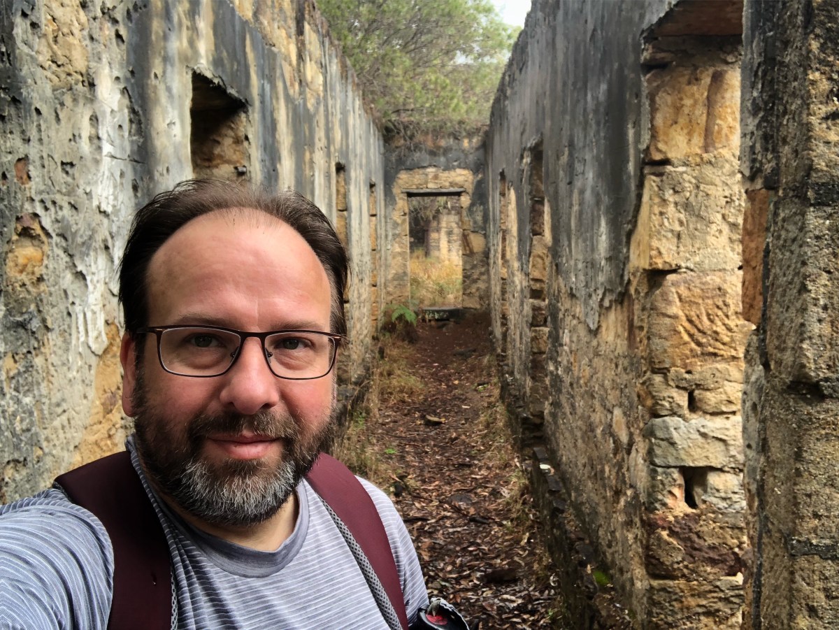 Hiking to the Ruins of Fretus Hotel – Solo Hiker